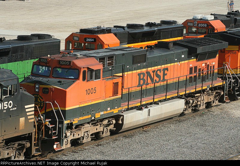 BNSF 1005